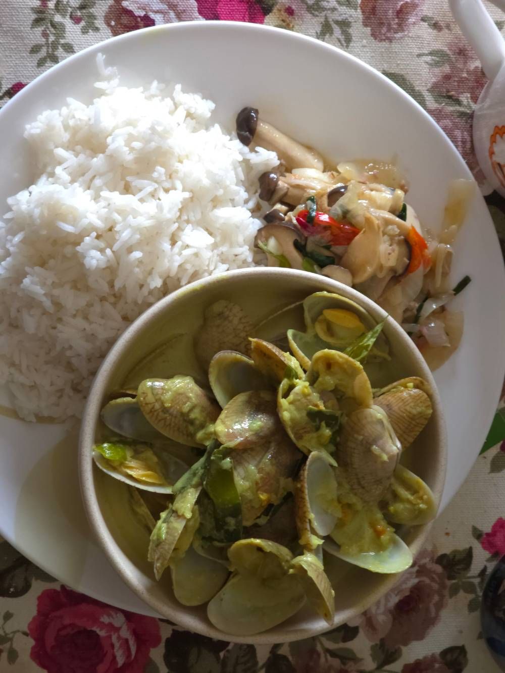 Lunch - Home Cook Masak Lemak Lala Cili Api - Samsung Members