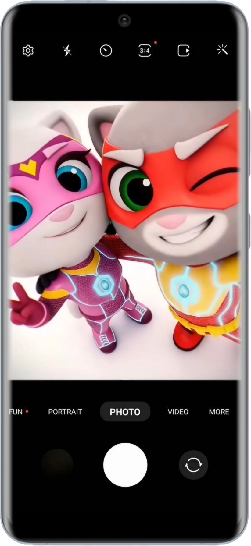 Tom e angela tirando uma sefie no Galaxy S20 Ultra - Samsung Members