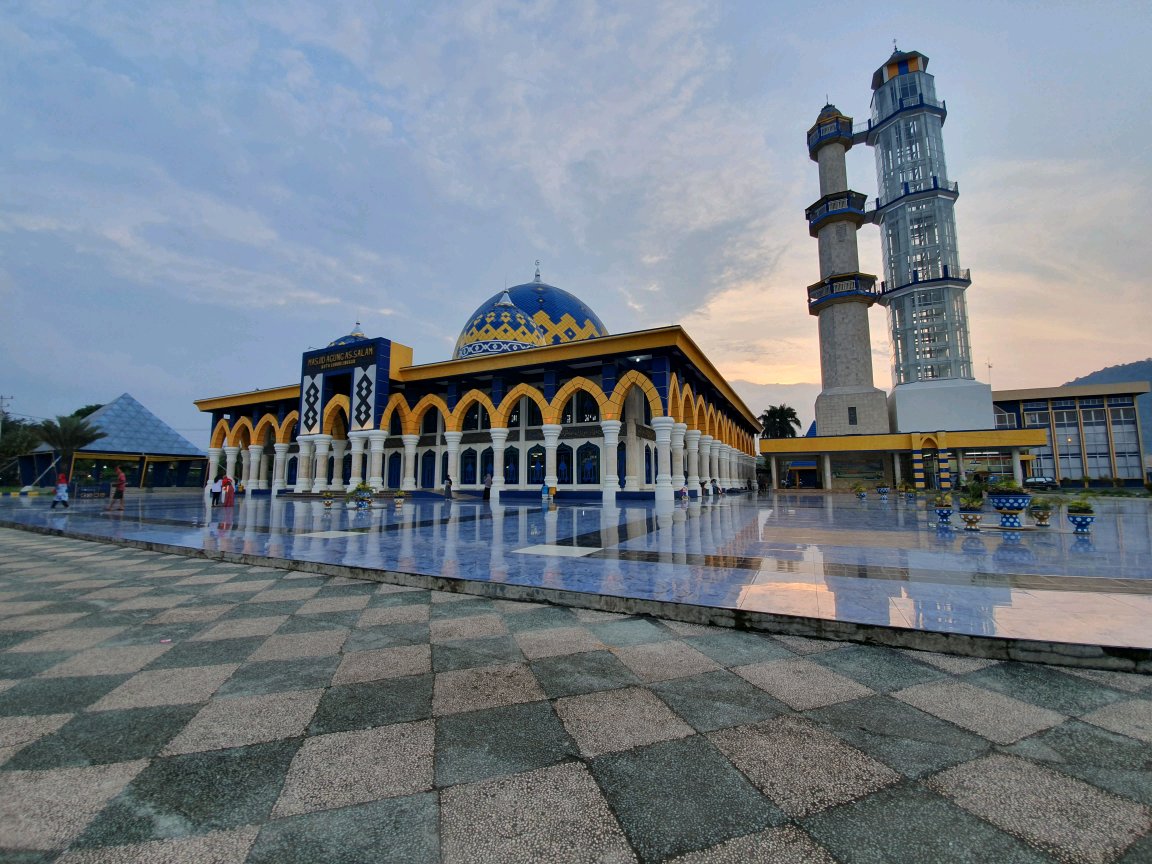 Masjid Agung As Salam Kota Lubuklinggau, Sumatera ... - Samsung Members