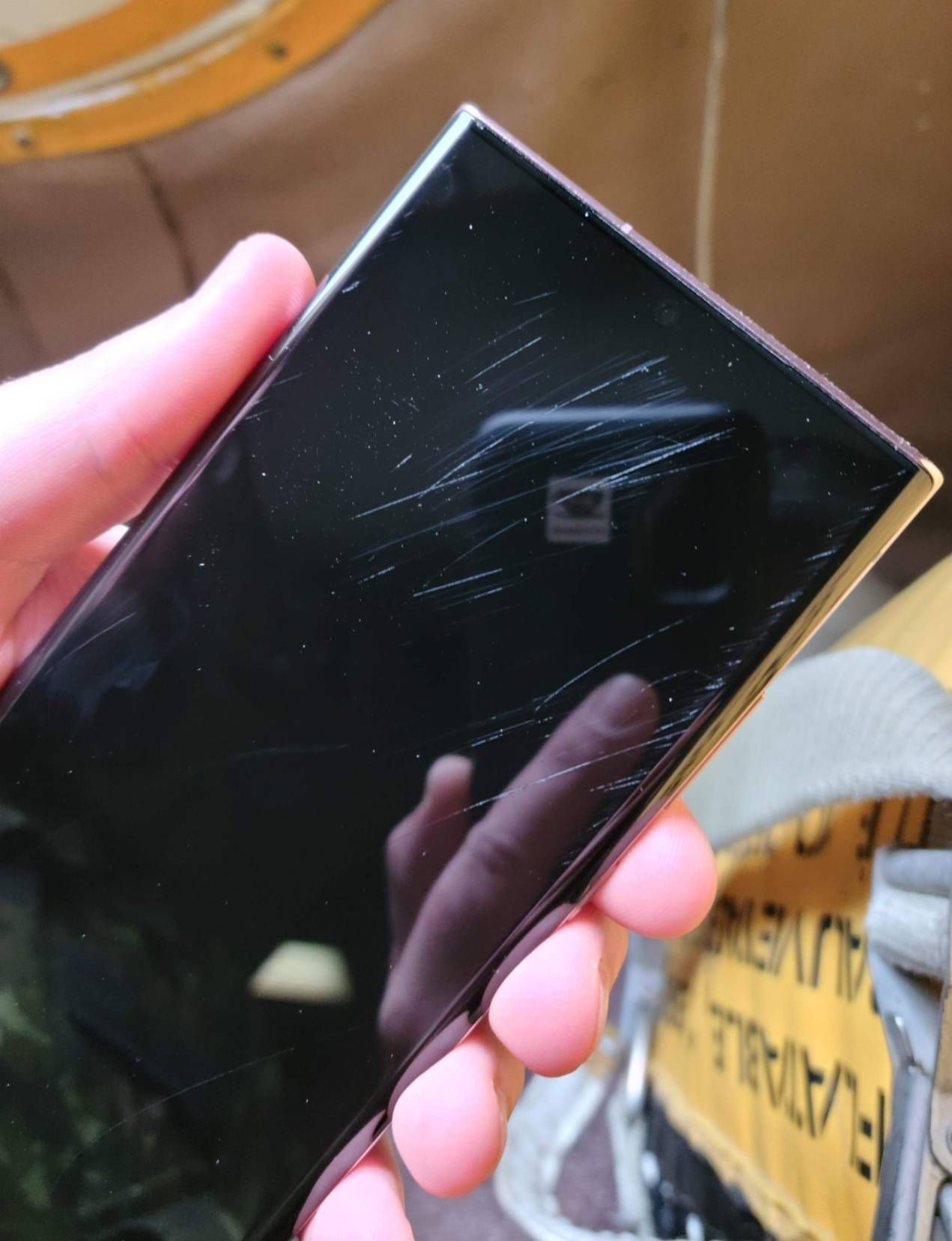 Note20 Ultra (Gorilla Glass Victus) Scratching eas... - Page 2 ...