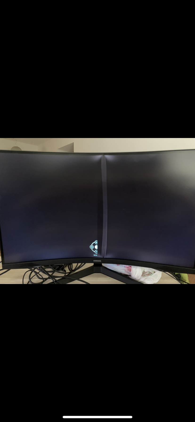 Curved internal screen crack brushed off as physic... - Samsung Members