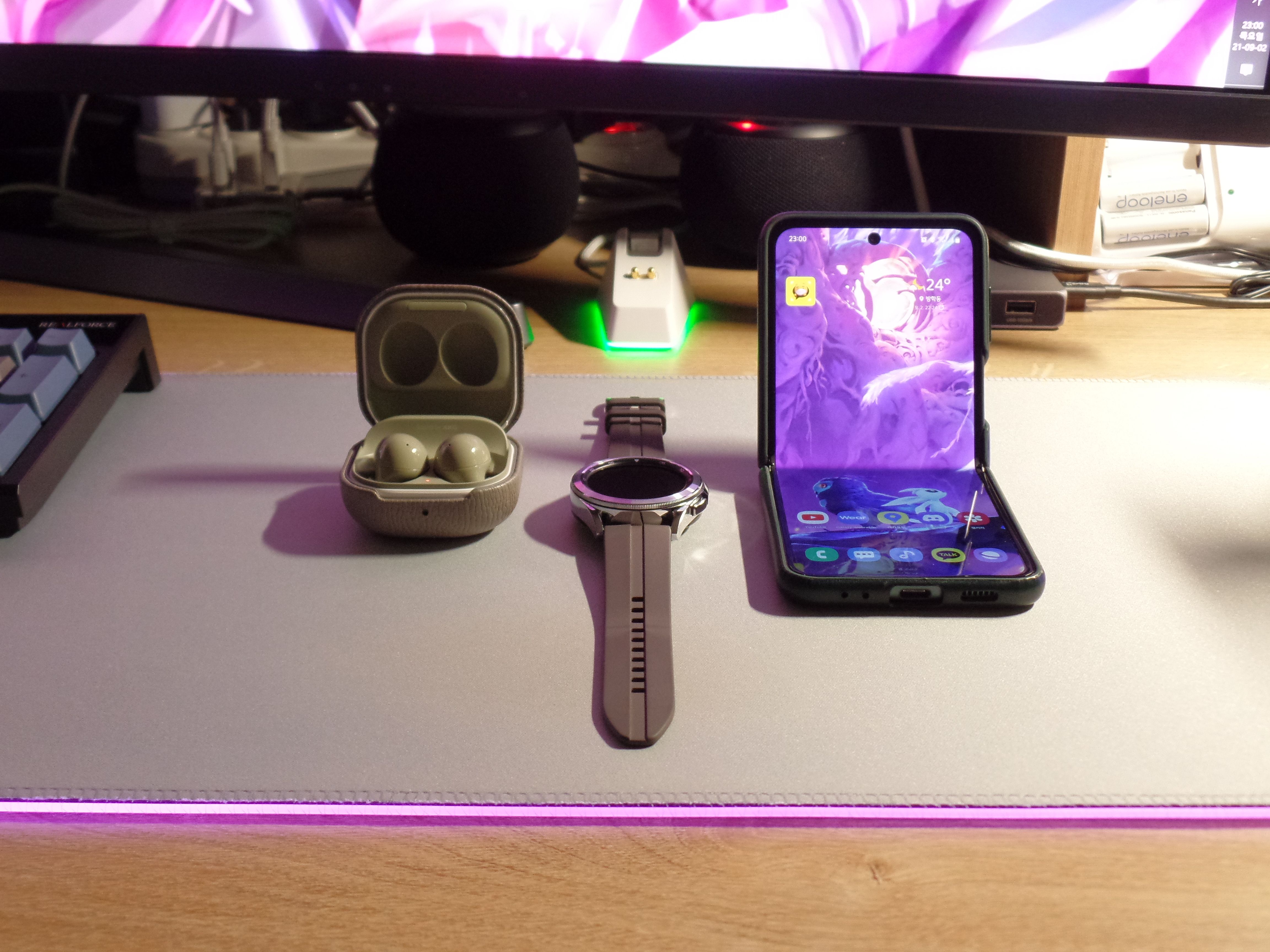 Galaxy Friends (Unpacked Foldable Edition) - Samsung Members