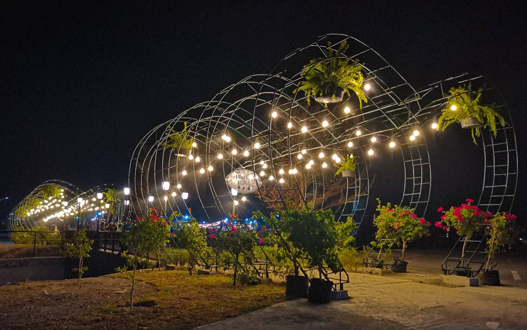Lambingan Bridge - SOMO Market, Bacoor, Cavite - Samsung Members