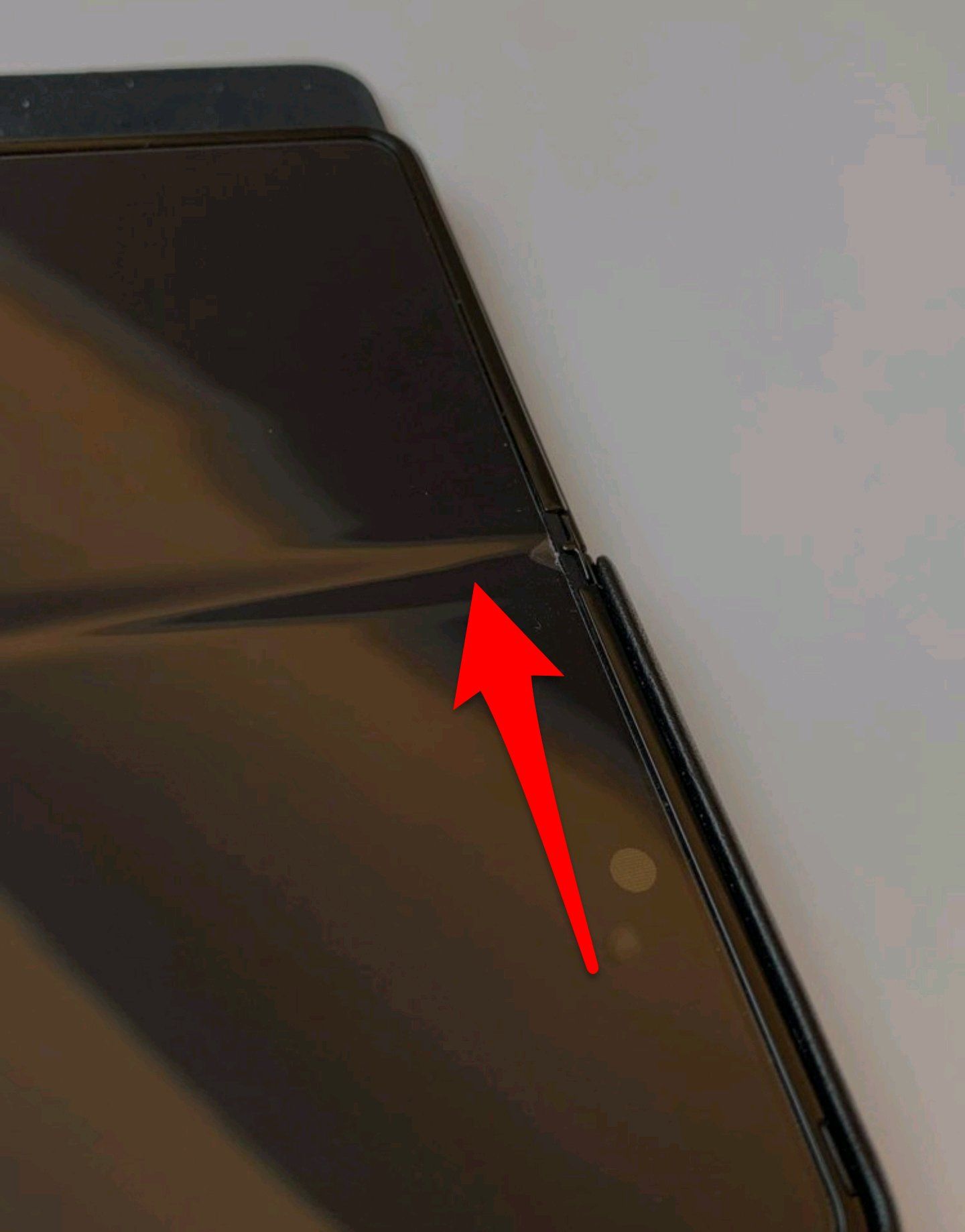 Samsung Z Fold3 screen bubble/wear? - Samsung Members