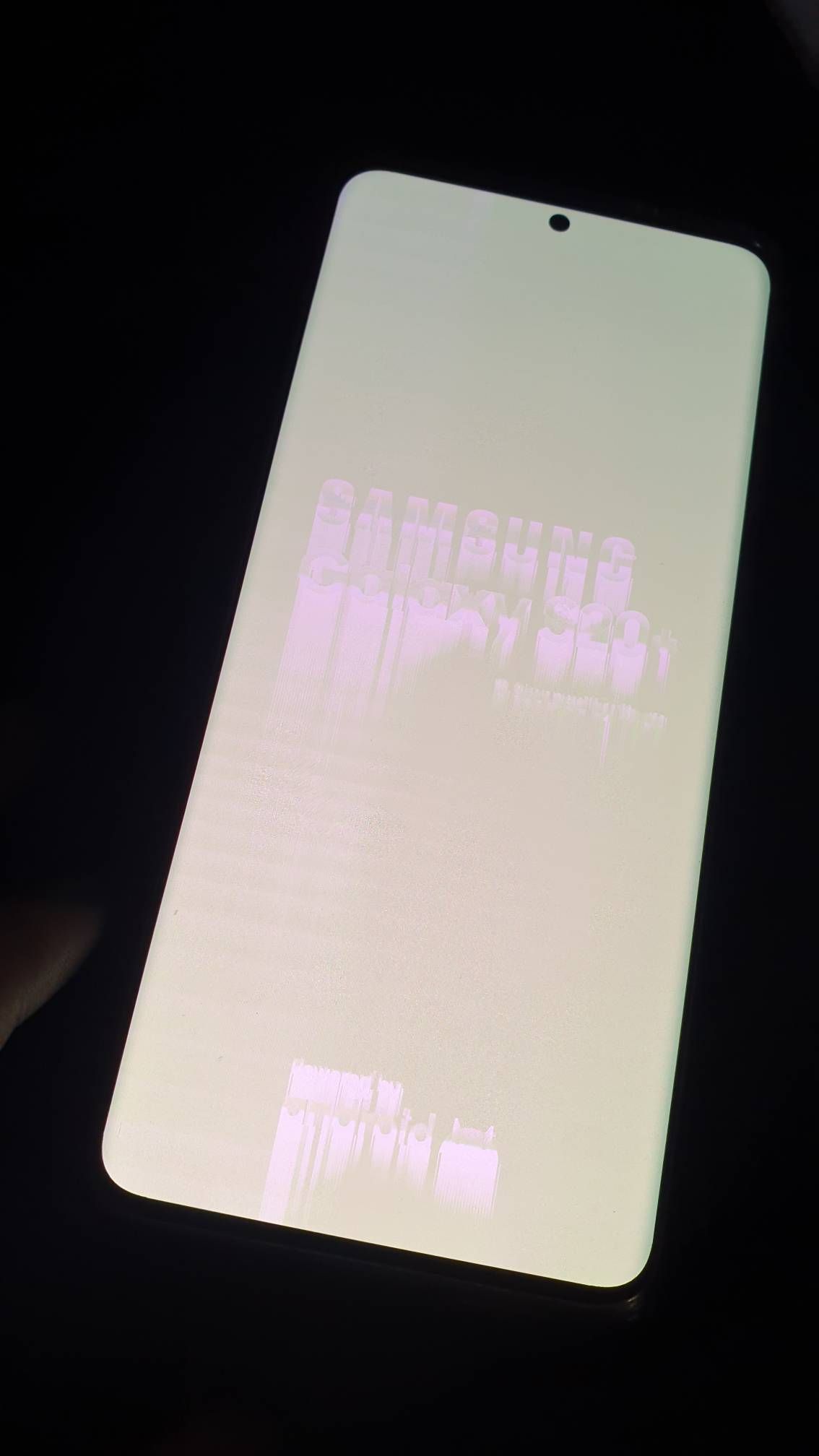 Solved: S20+ Green Screen/Flickering screen issue - Samsung Members