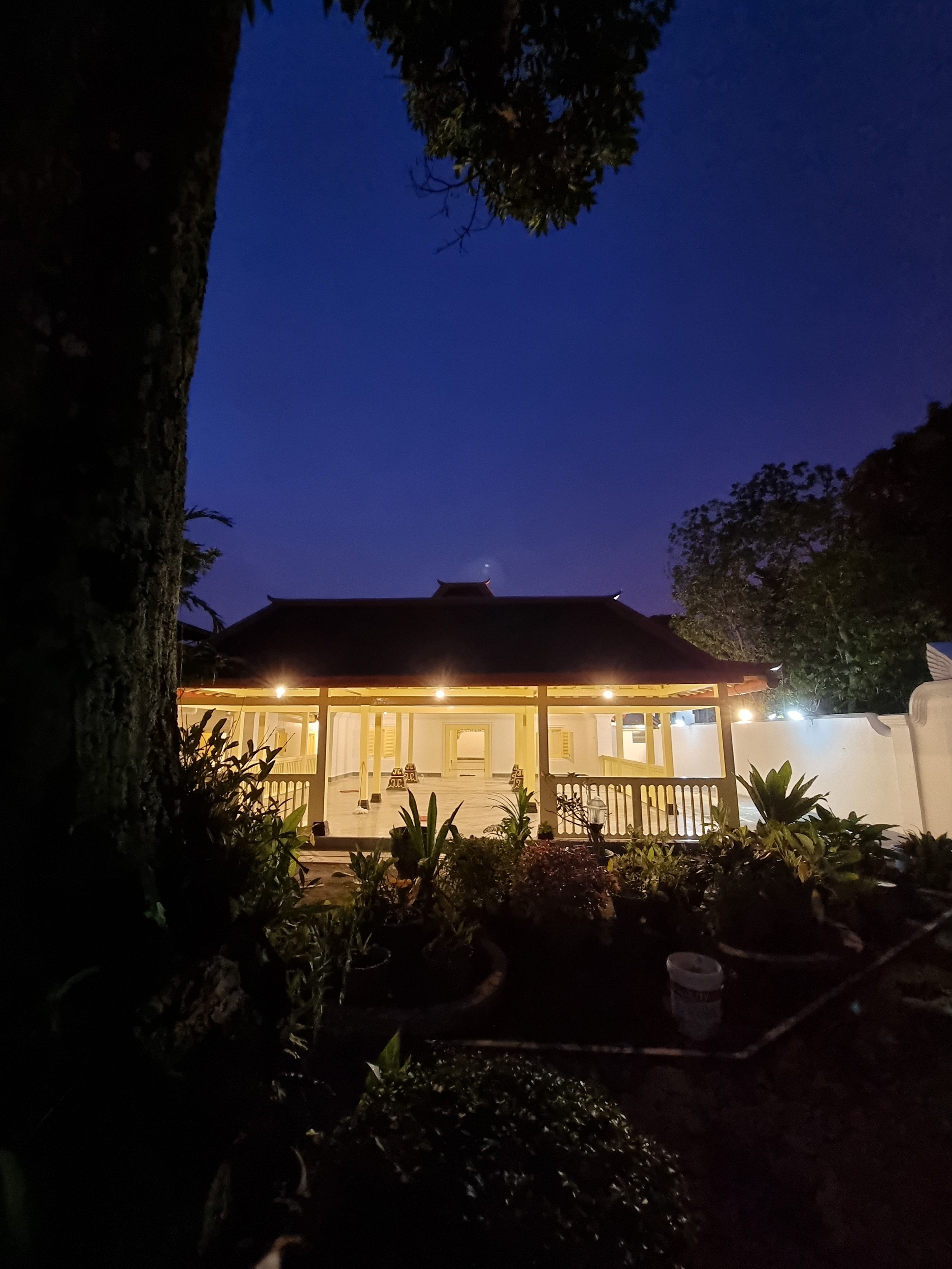 Ndalem Ratu Kencana di Kraton Ngayogyakarto (with ... - Samsung Members