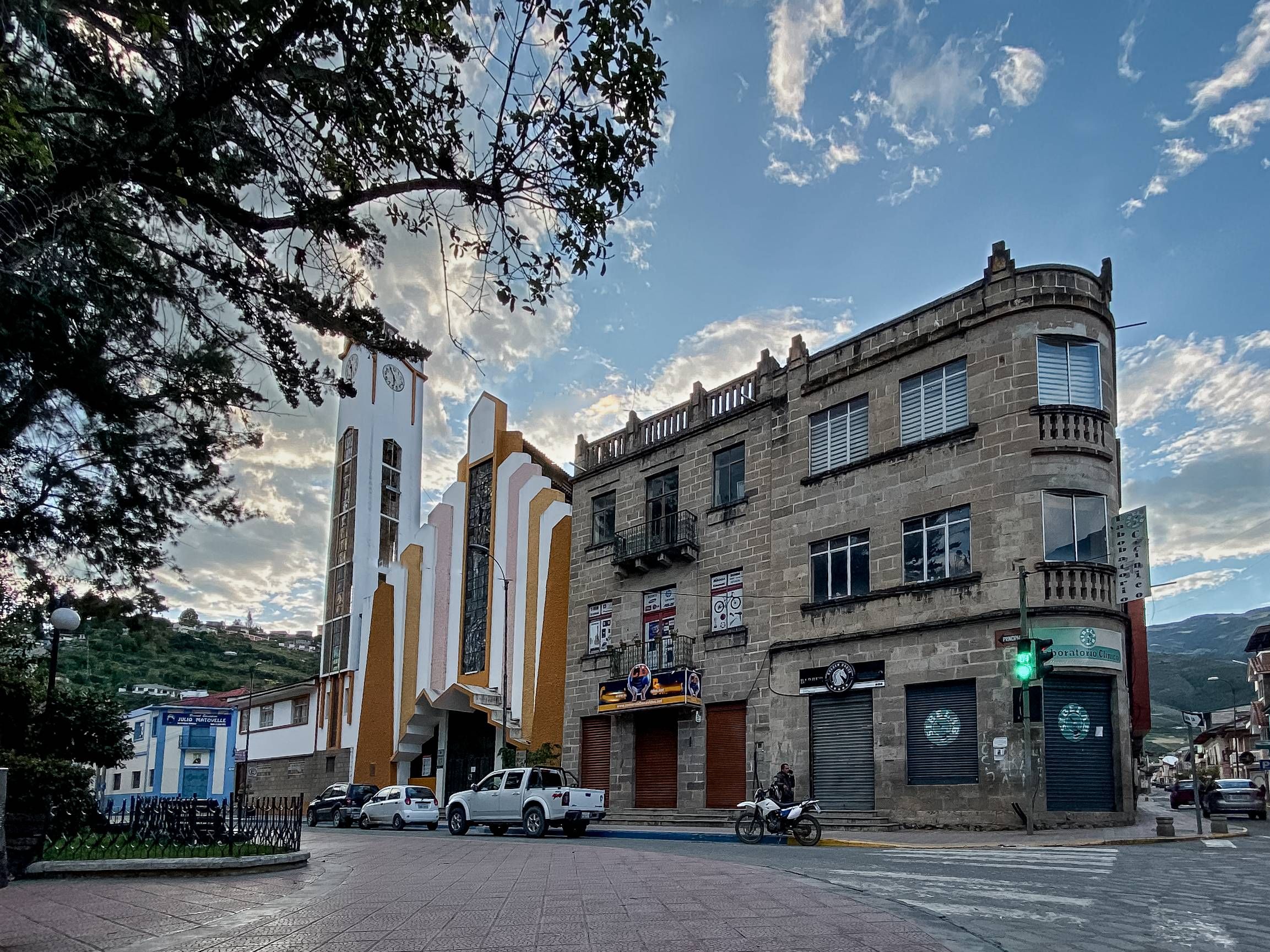 Iglesia de Paute ~ Ecuador - Samsung Members