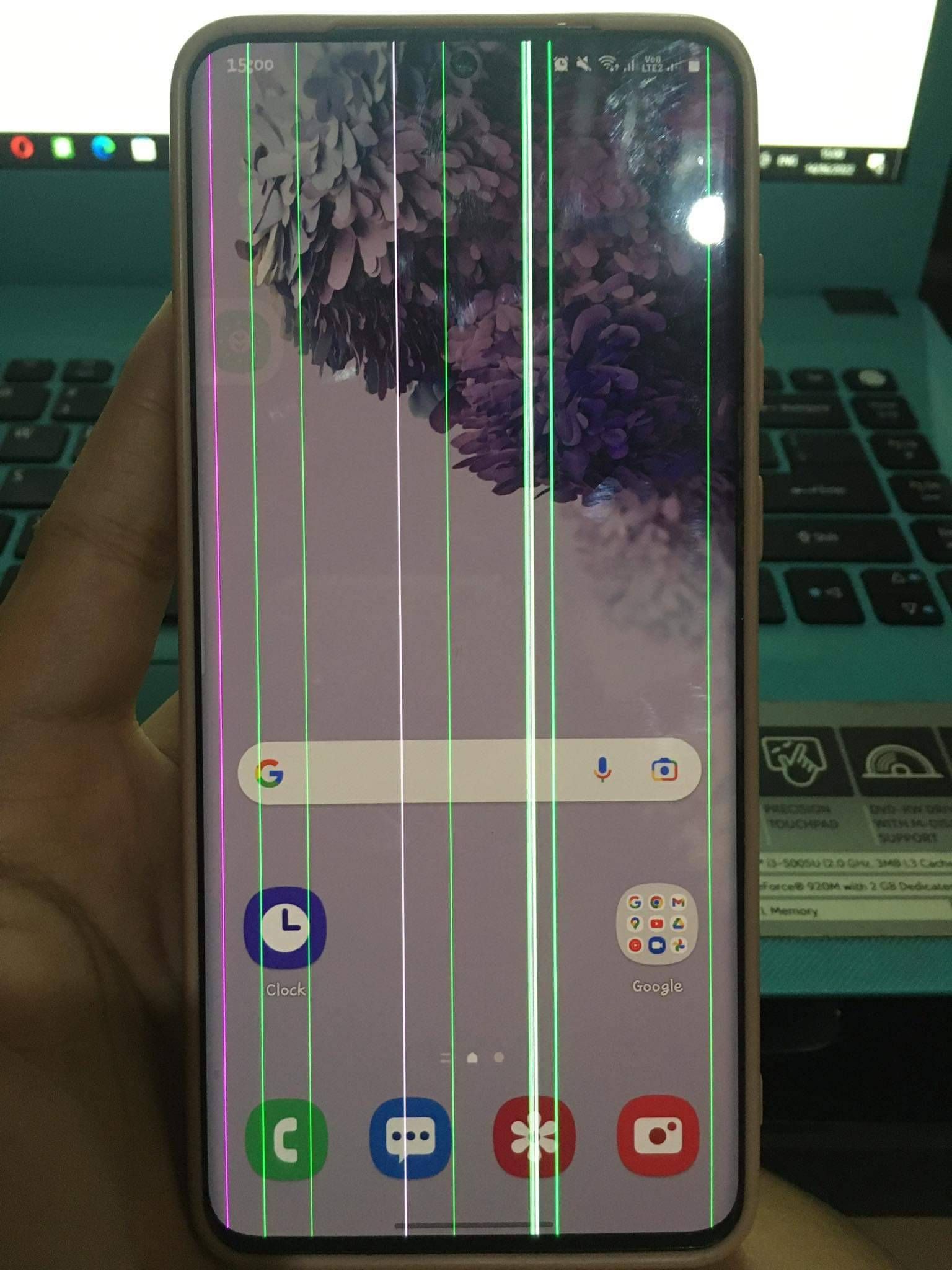 Vetical Green line. - Samsung Members