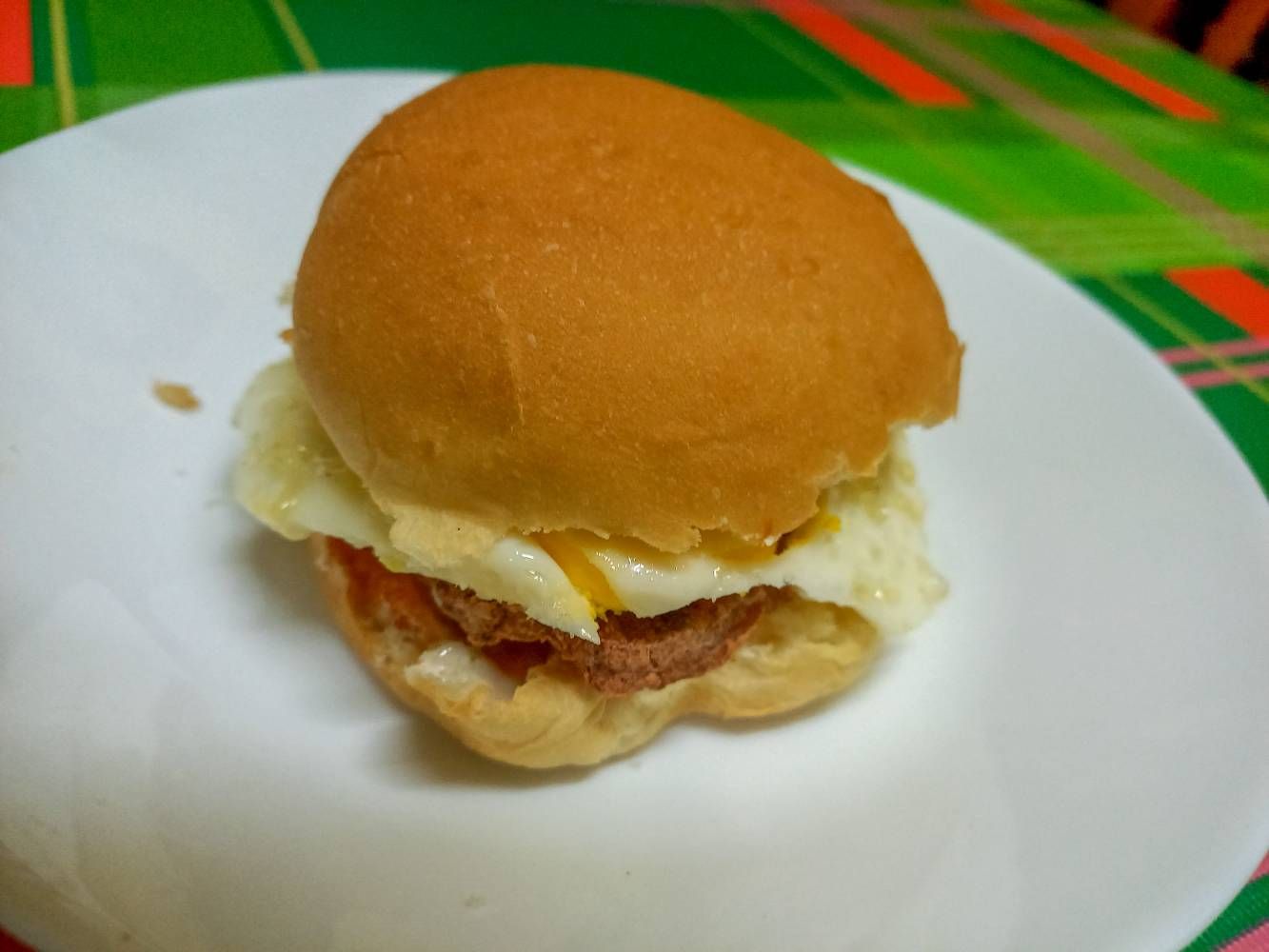 Hot milo water + a simple and rather ugly burger ... - Samsung Members