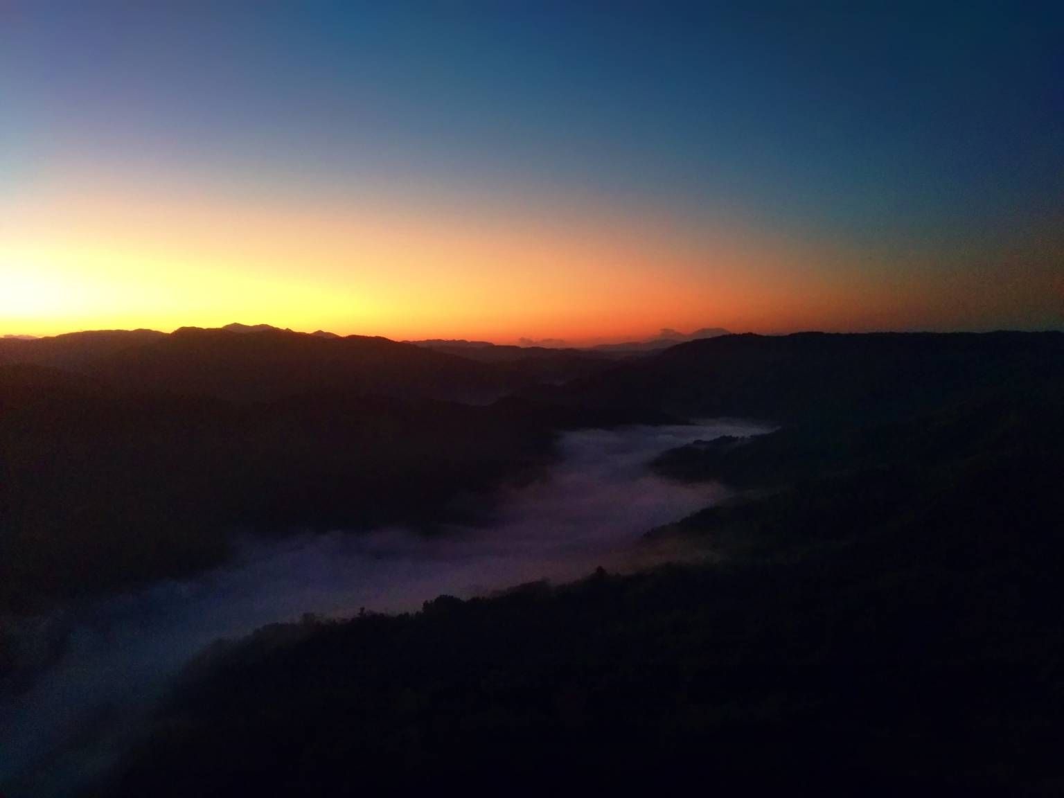 Sunrise 📍 Mt. Binicayan Summit, Rizal, Philippine... - Samsung Members