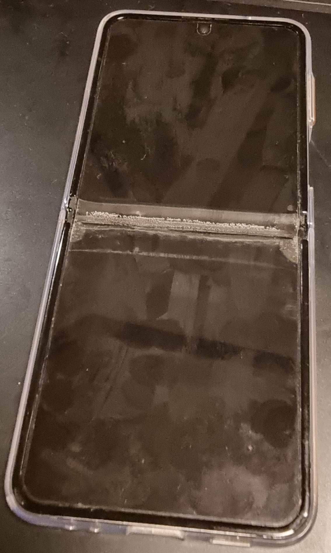 Zflip 4 screen protector issue - Samsung Members