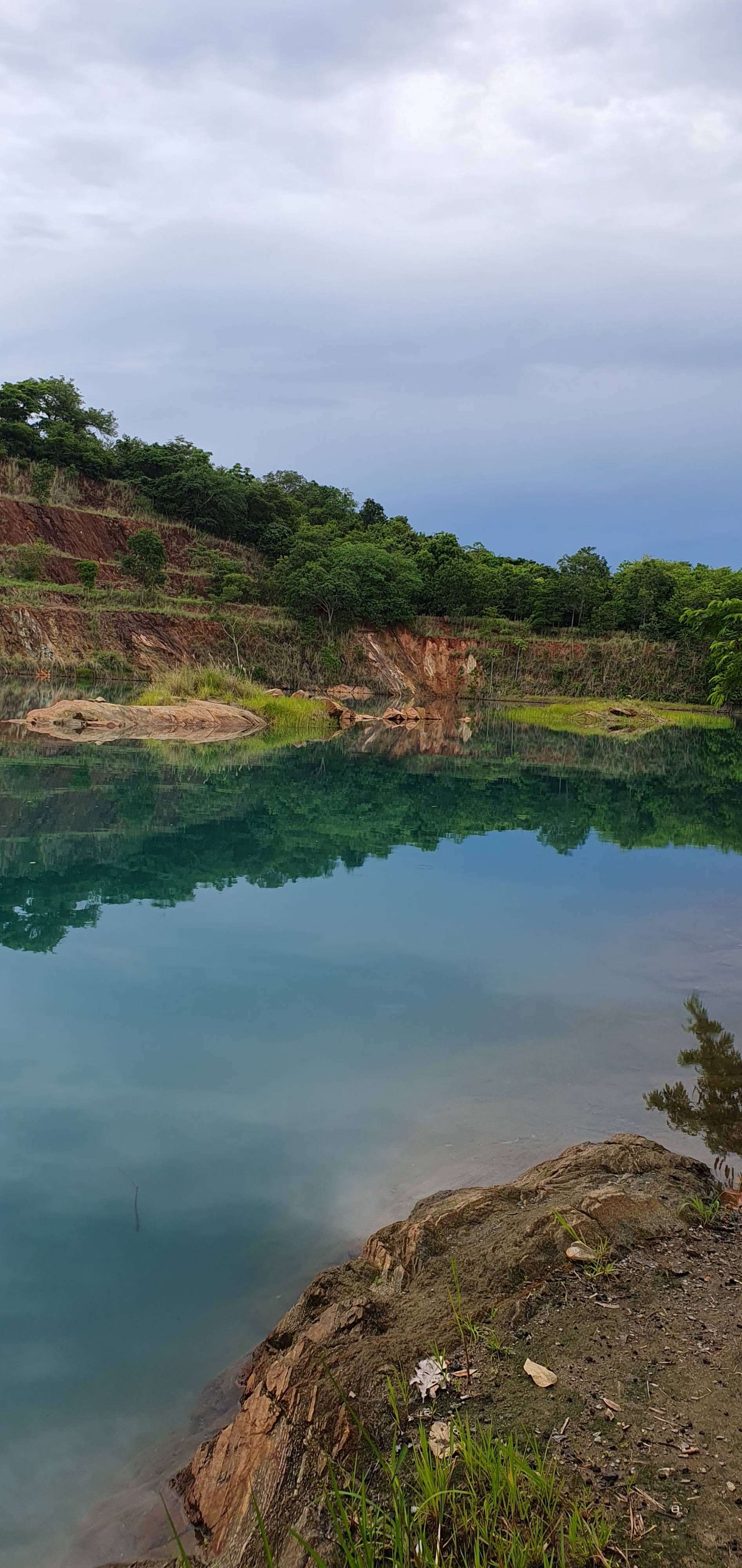Lago azul Mara Rosa (GO) - Samsung Members