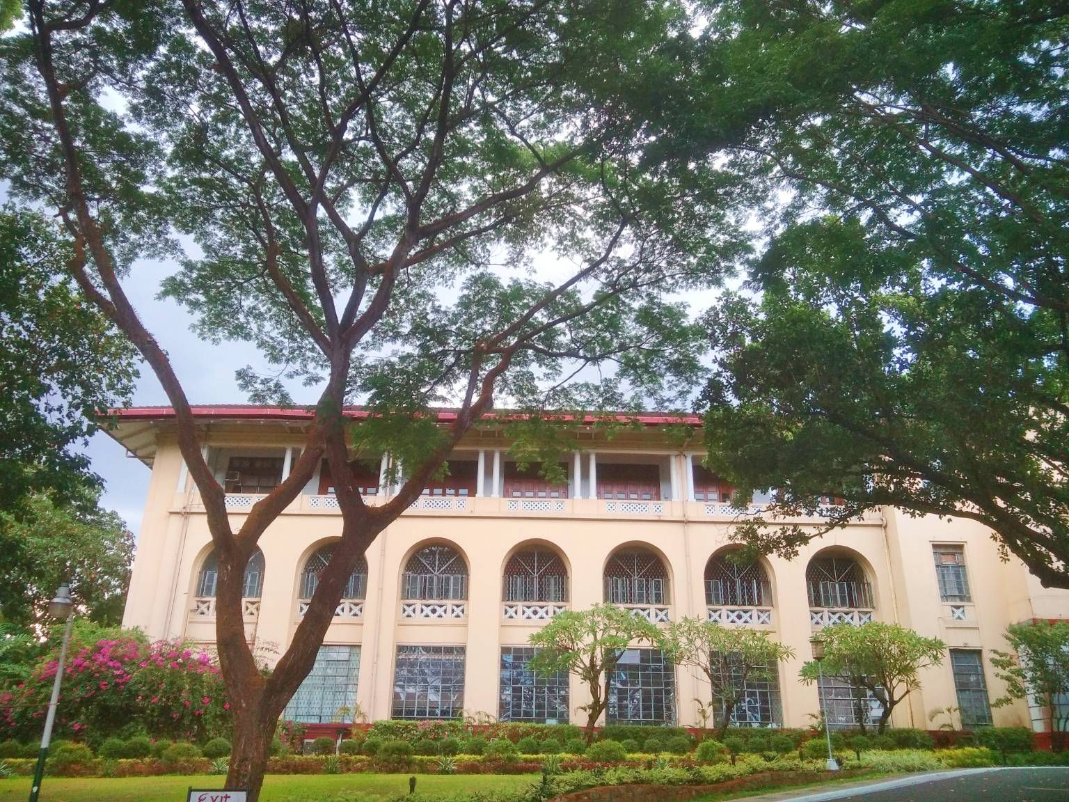 Malcolm Hall 📍 University of the Philippines, Que... - Samsung Members