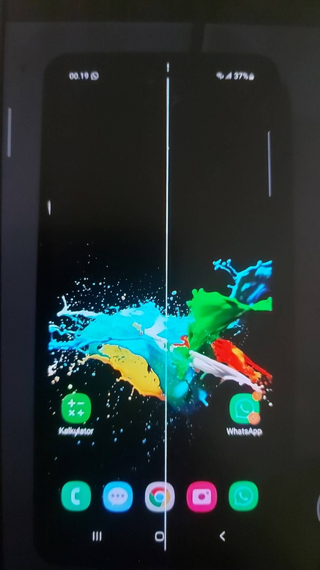 Layar bergaris putih - Samsung Members