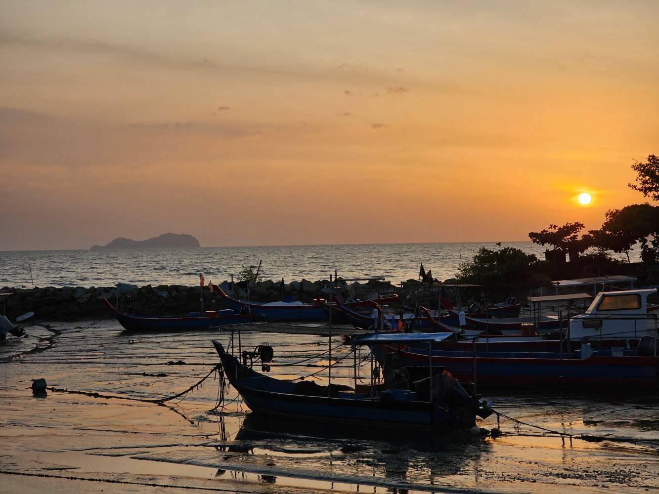 Fishing village - Samsung Members