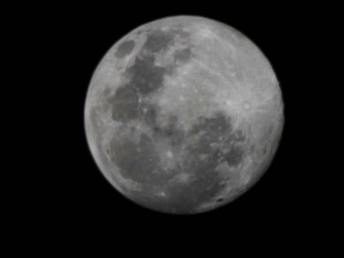 S23 Ultra Sample Moon Shots - Samsung Members