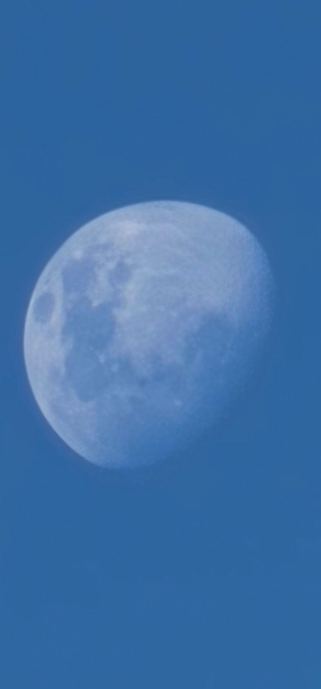 A lua vista com o zoom do Galaxy S23 Ultra. - Samsung Members