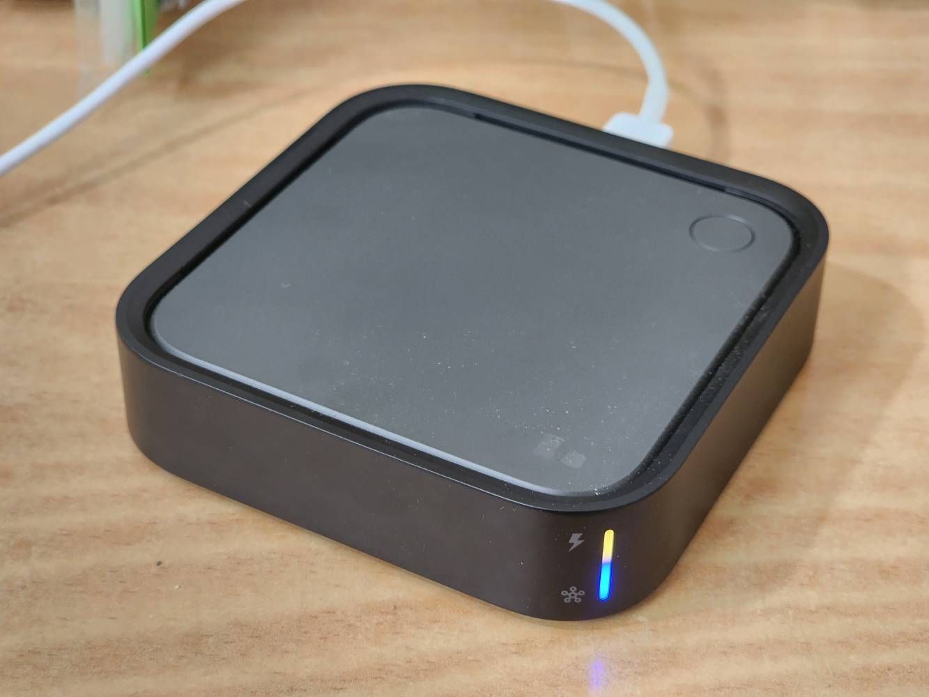 스미트싱스 스테이션에 5V, 1.55A 충전기(삼성)를 연결하면? - Samsung Members