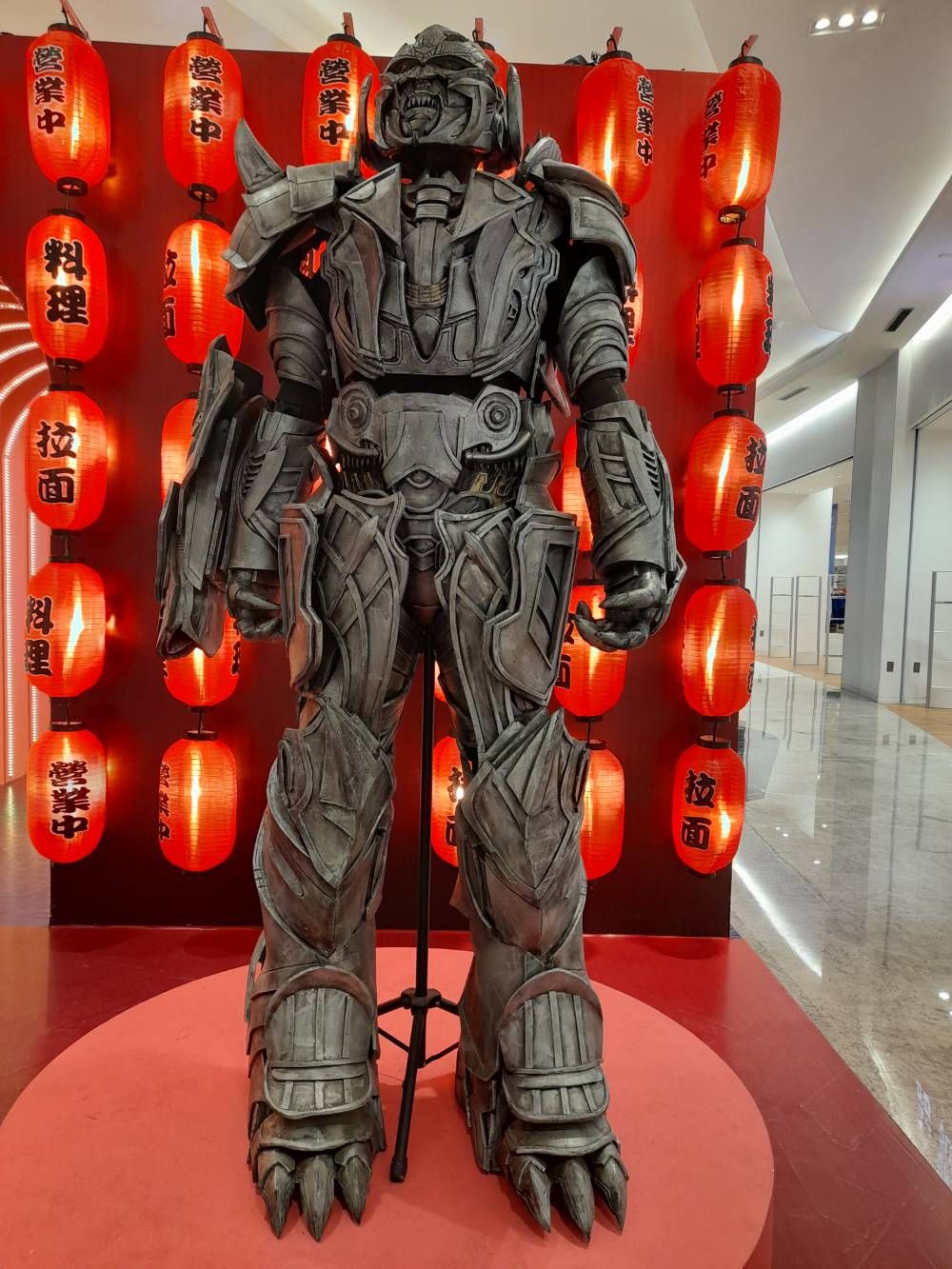 Wah robot nya terlihat seram #angazone08hobifoto - Samsung Members