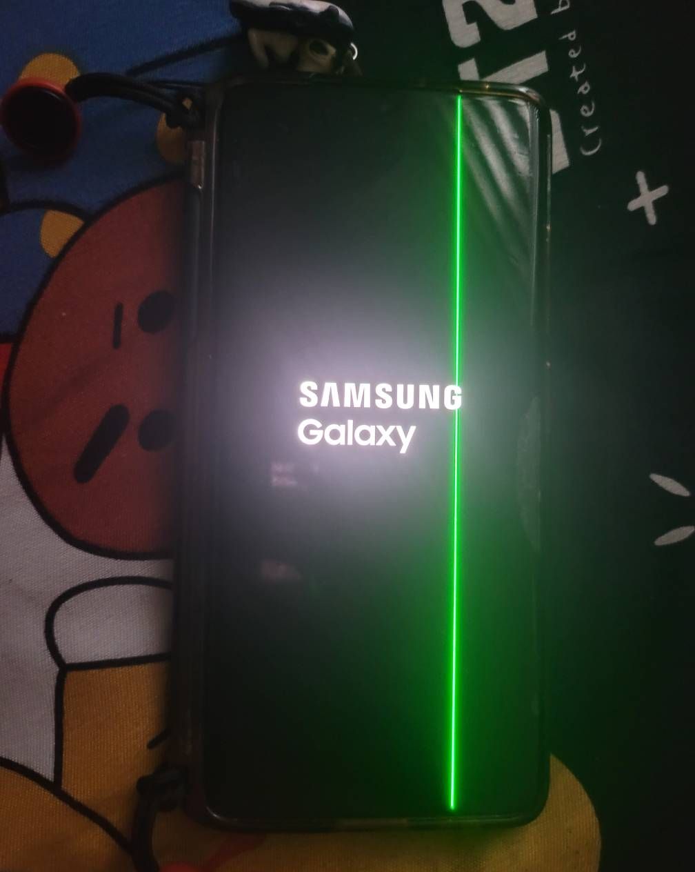 Solved: Any S21 Ultra User Who Got "The Green Line" - Samsung Members