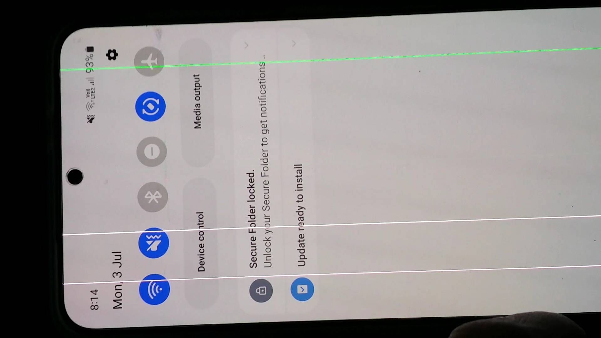 Pink/green/white line on samsung display - Samsung Members