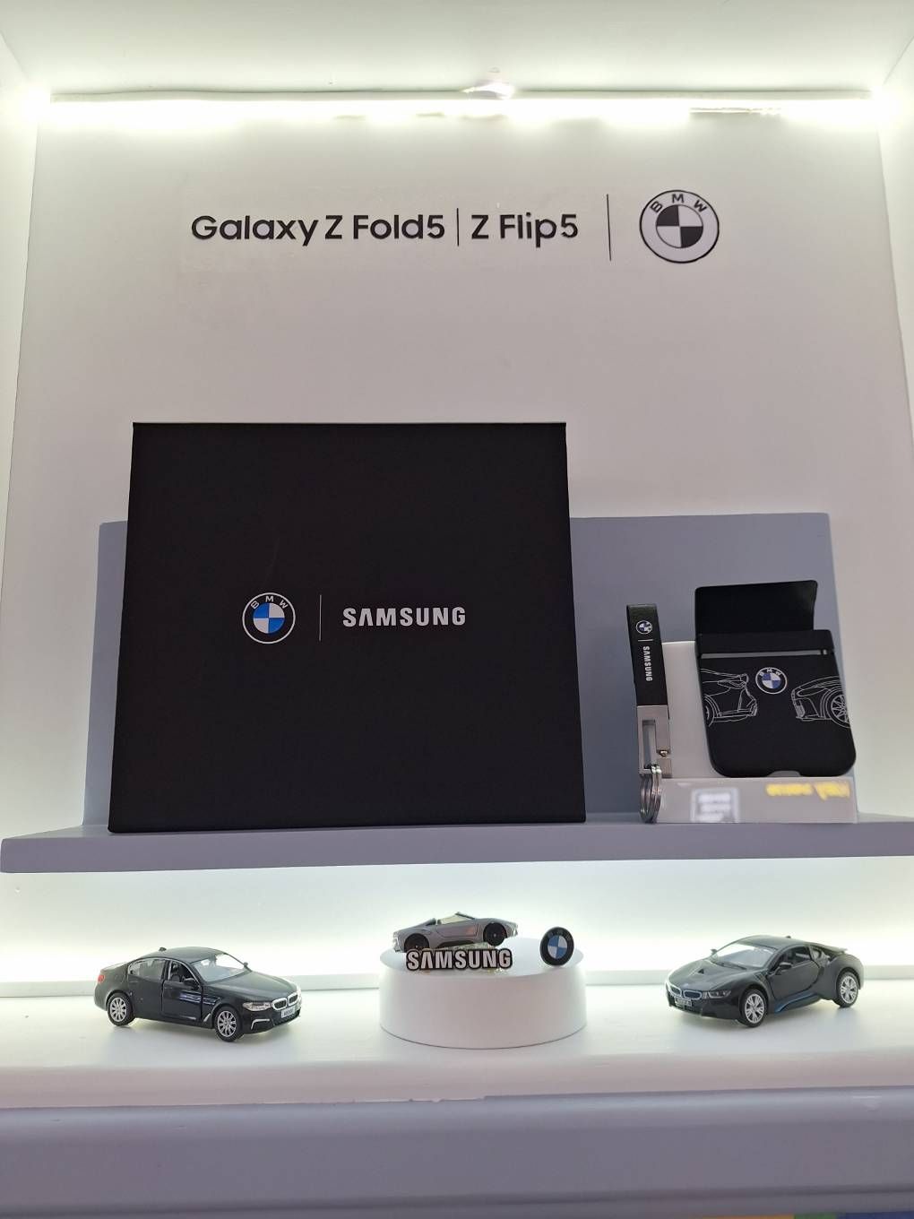 Samsung Collabs Dengan BMW - Samsung Members