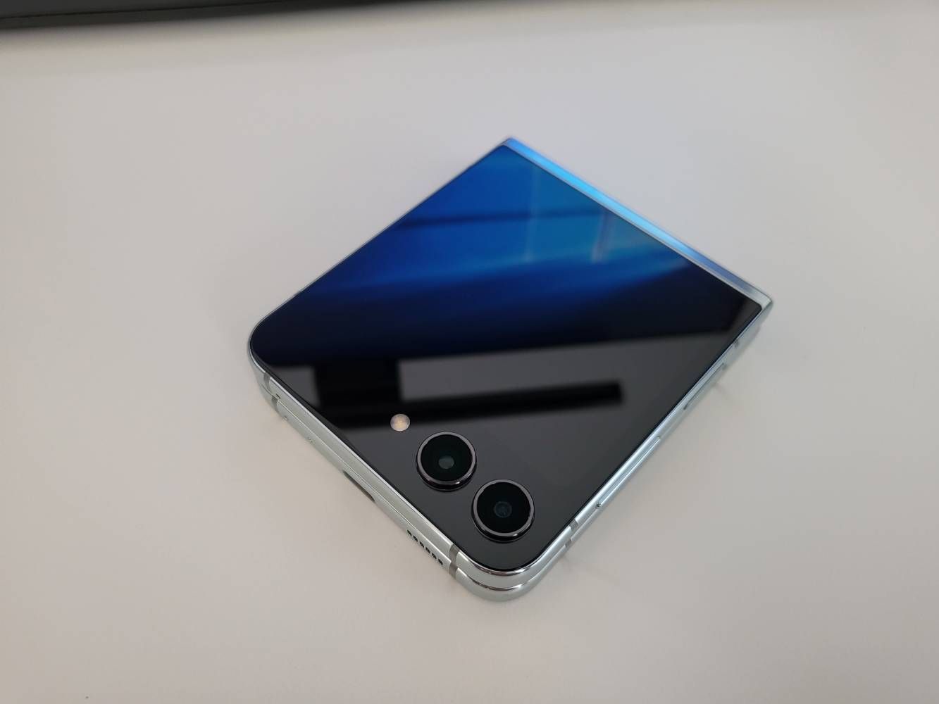 Flip5 in the house - Samsung Members