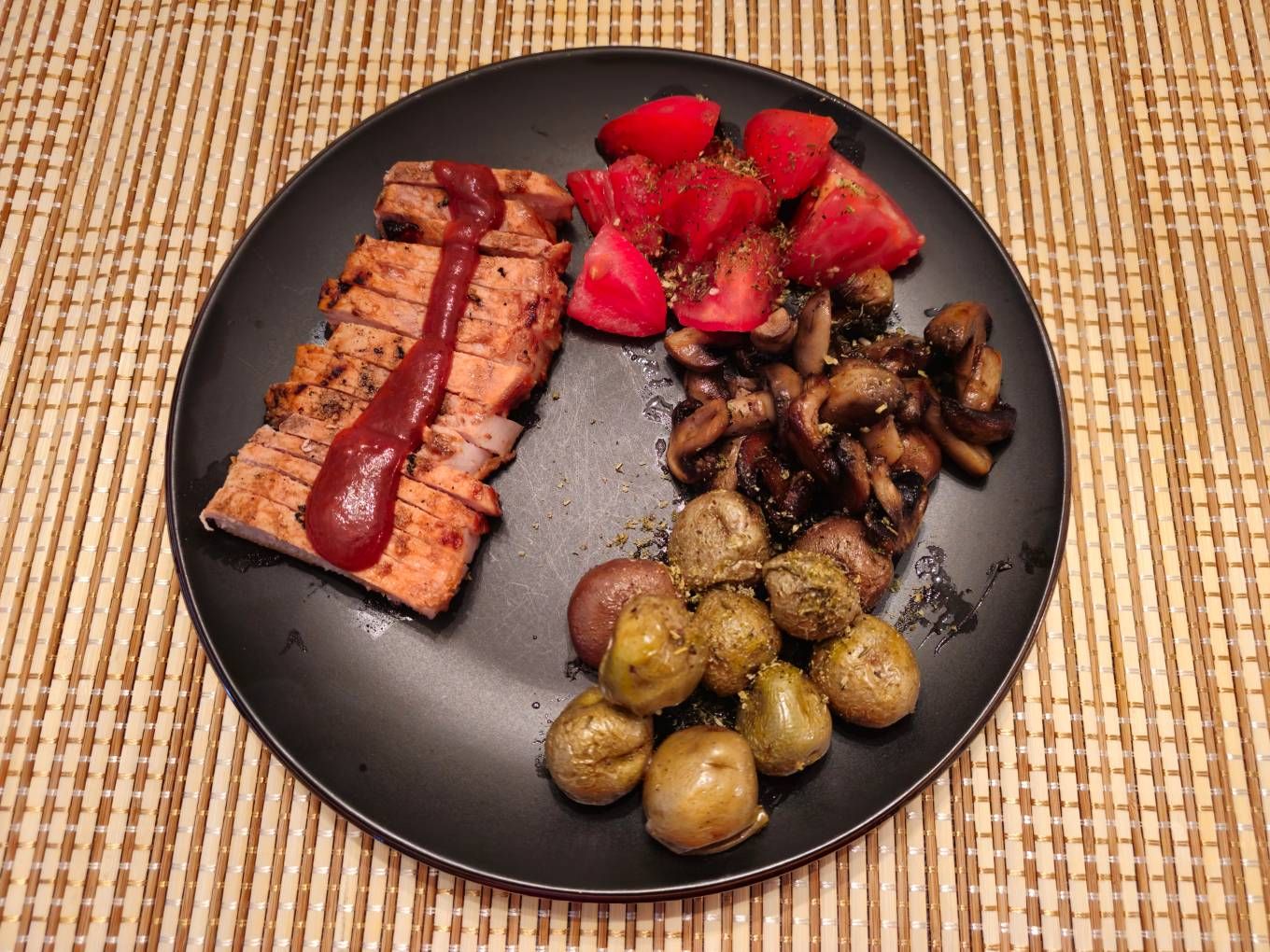 Chop de porc fumée avec patates grelots, champigno... - Samsung Members