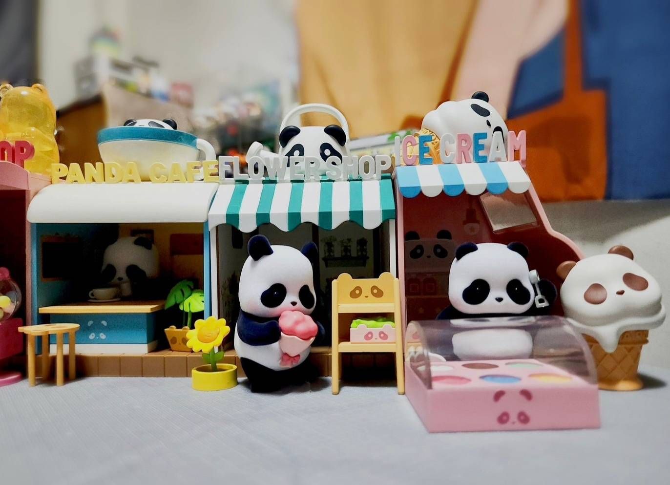 Panda Roll Shopping (Art Toy) - Samsung Members