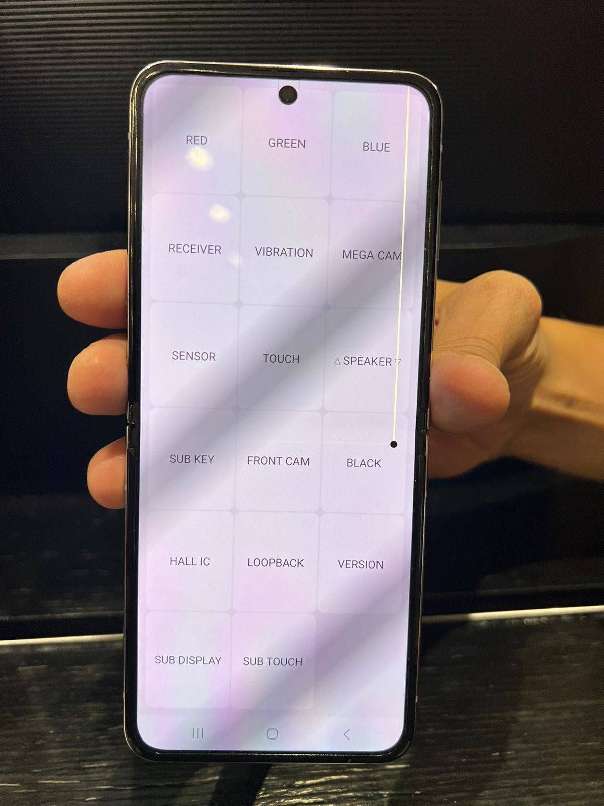Galaxy Flip 5 - Pantalla con un pixel quemado - Página 2 - Samsung Members