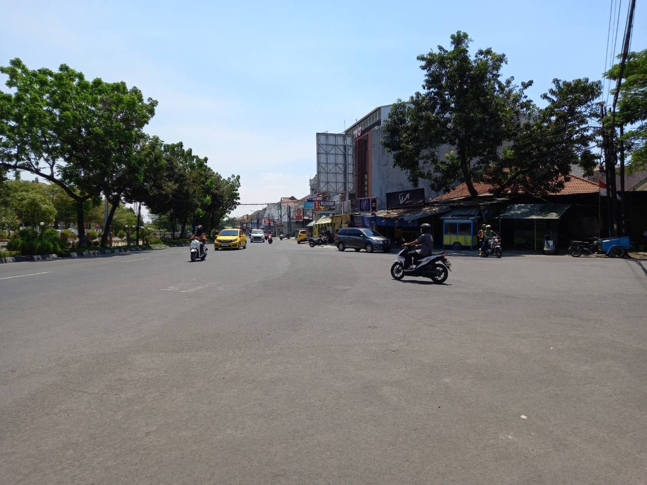 Suasana jalan habis jumatan - Samsung Members