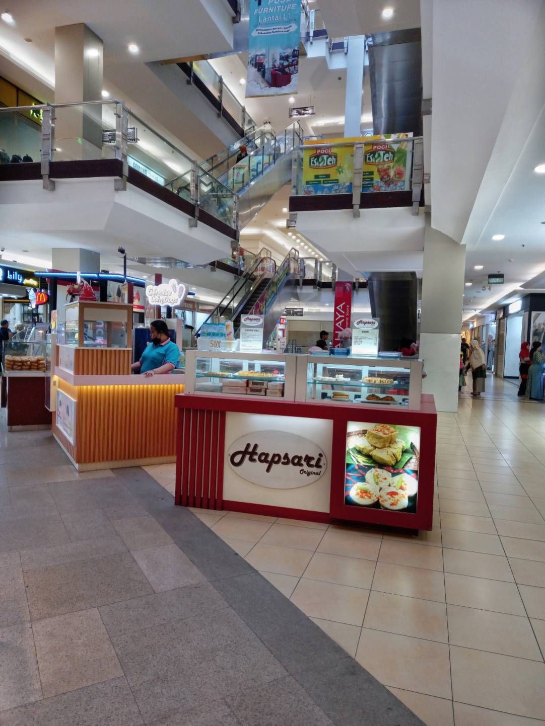 Suasana mall Bg Junction - Samsung Members