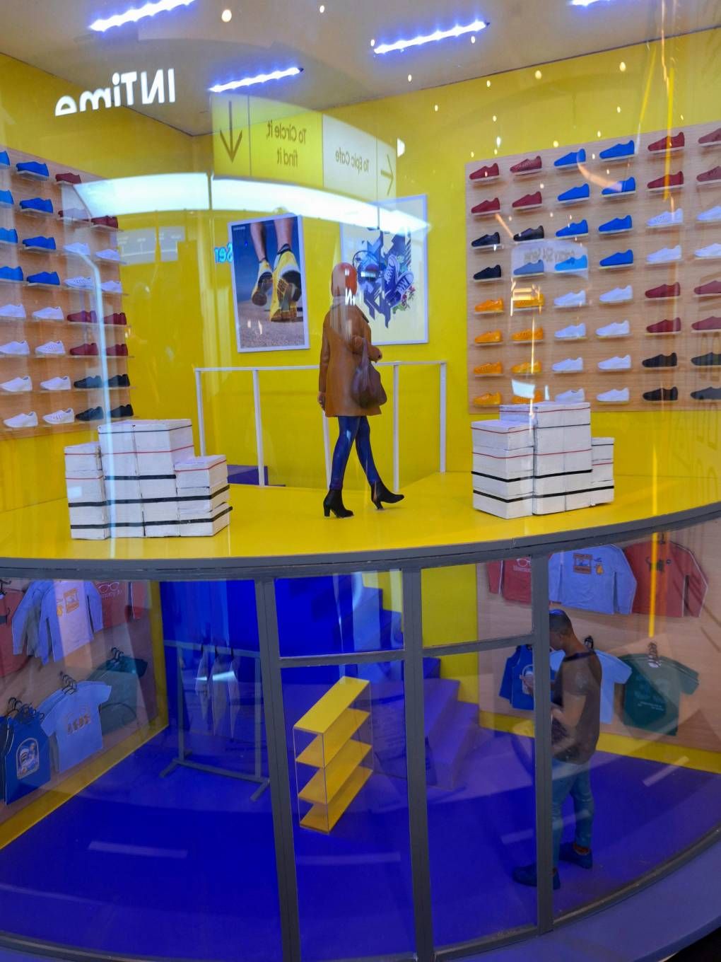 Miniatur Toko Sepatu Dan Baju #DroiddecPhoto2024 - Samsung Members