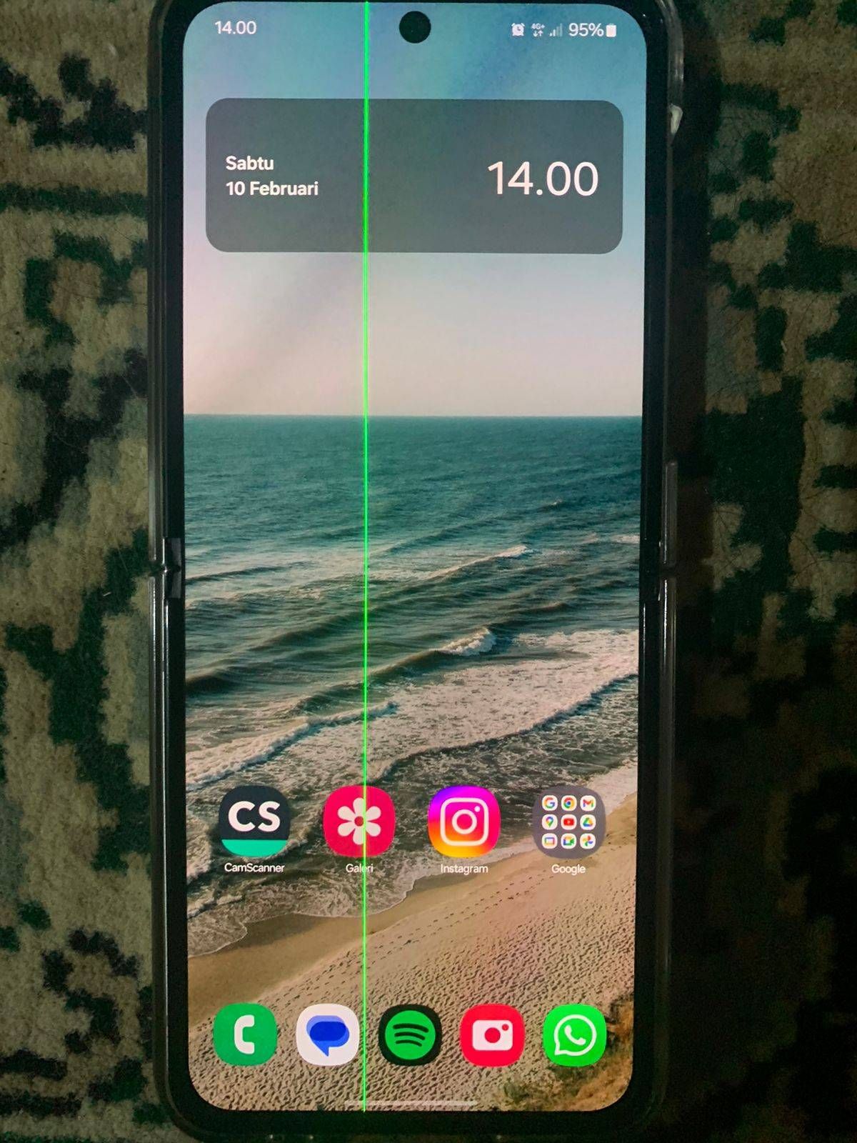 HP ZFLIP 3 MUNCUL GARIS HIJAU - Samsung Members