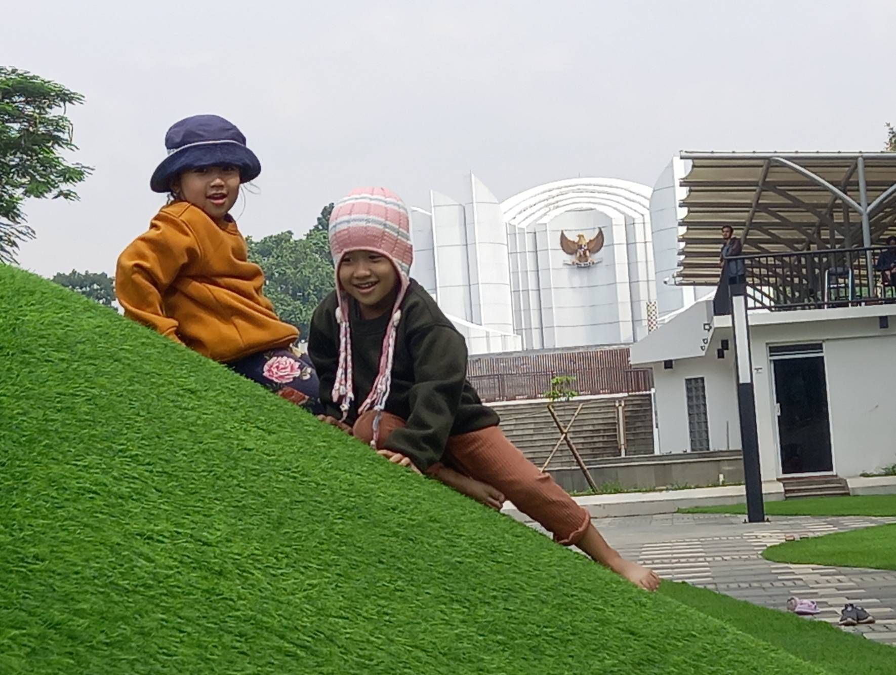 Taman Monju (Monumen Perjuangan) Bandung - Samsung Members
