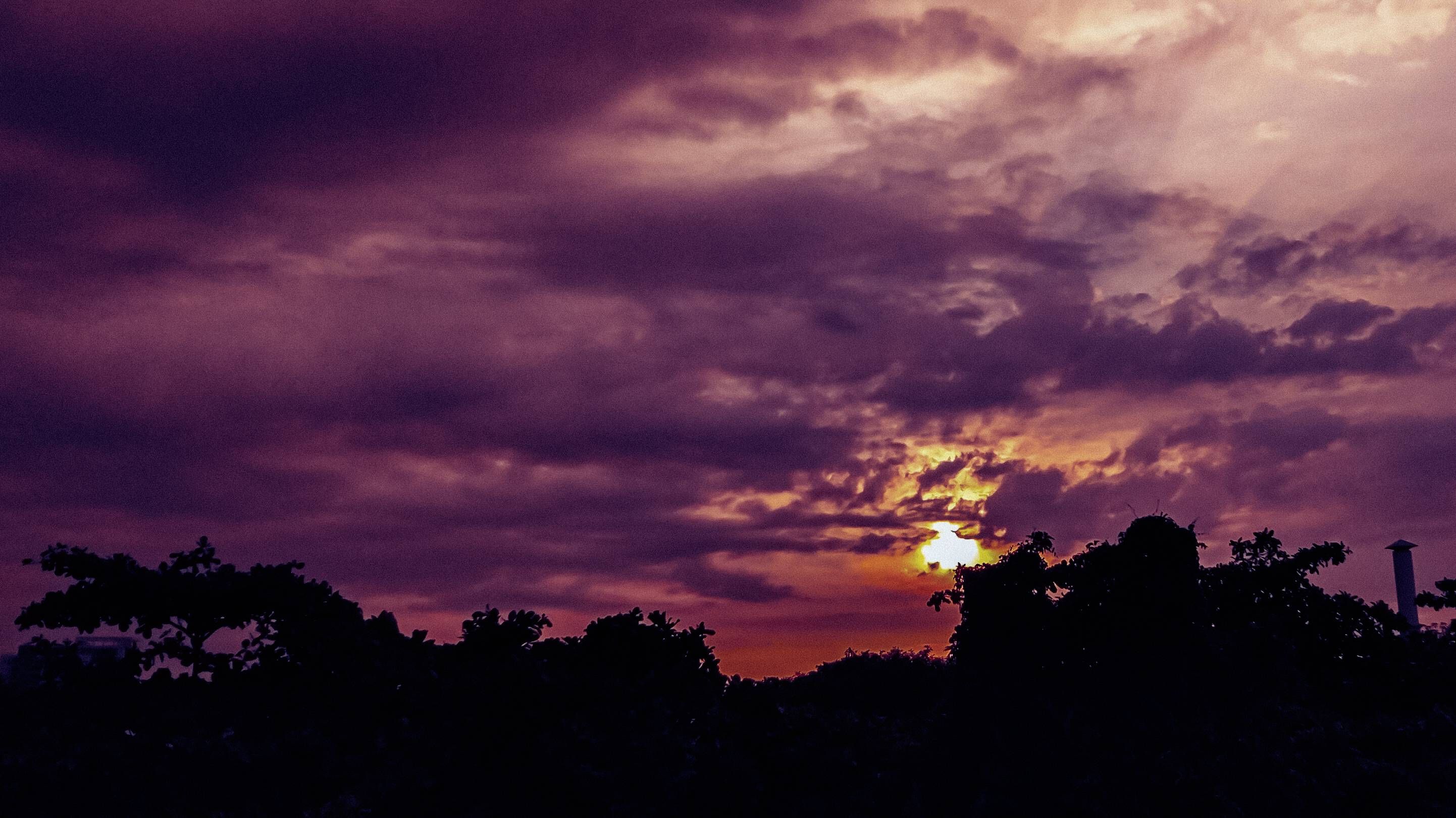 siluet senja dan awan hujan - Samsung Members