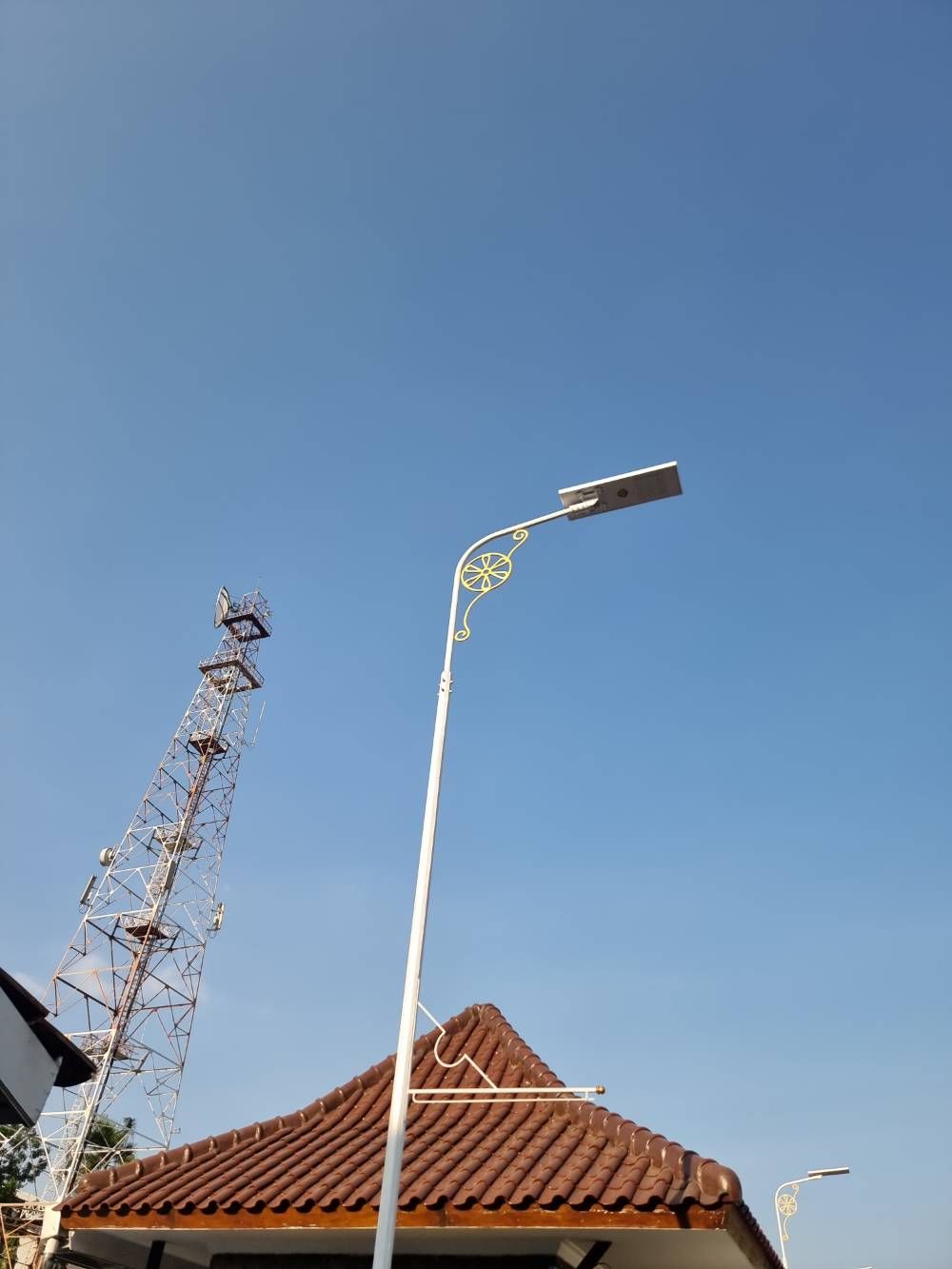 Lampu panel surya dan menara BTS... - Samsung Members