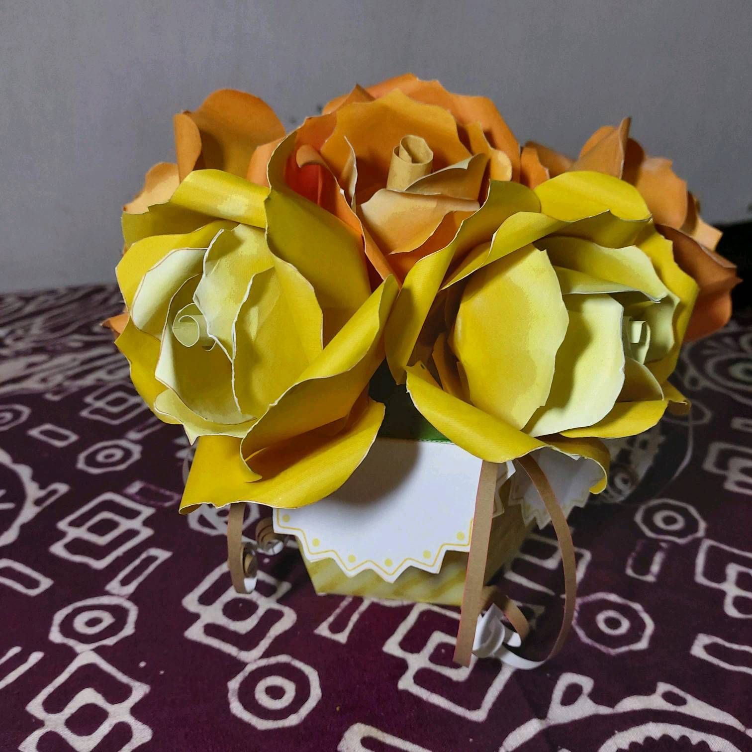 Assembling a papercraft - Samsung Members