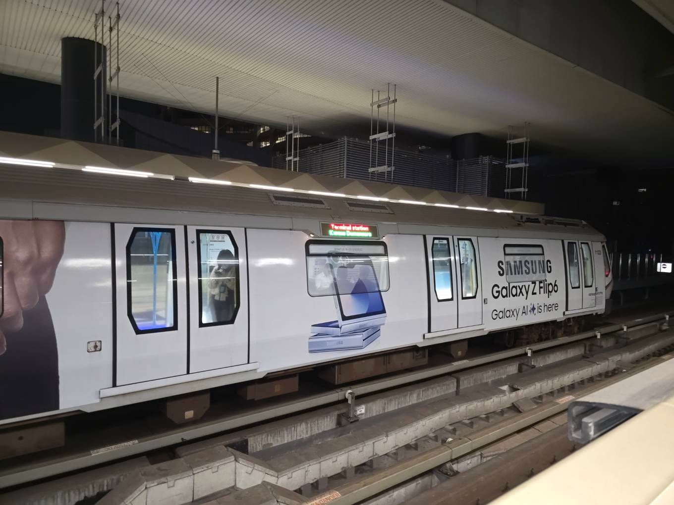Another Samsung Livery for MRT Kajang Line Train! - Samsung Members