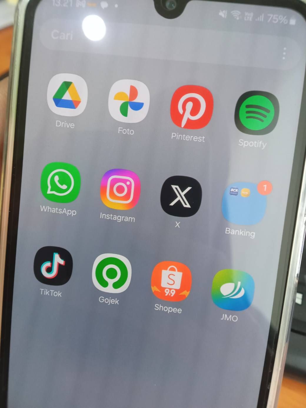 Samsung A15 5G Layar kuning dan kontras merah. pin... - Samsung Members