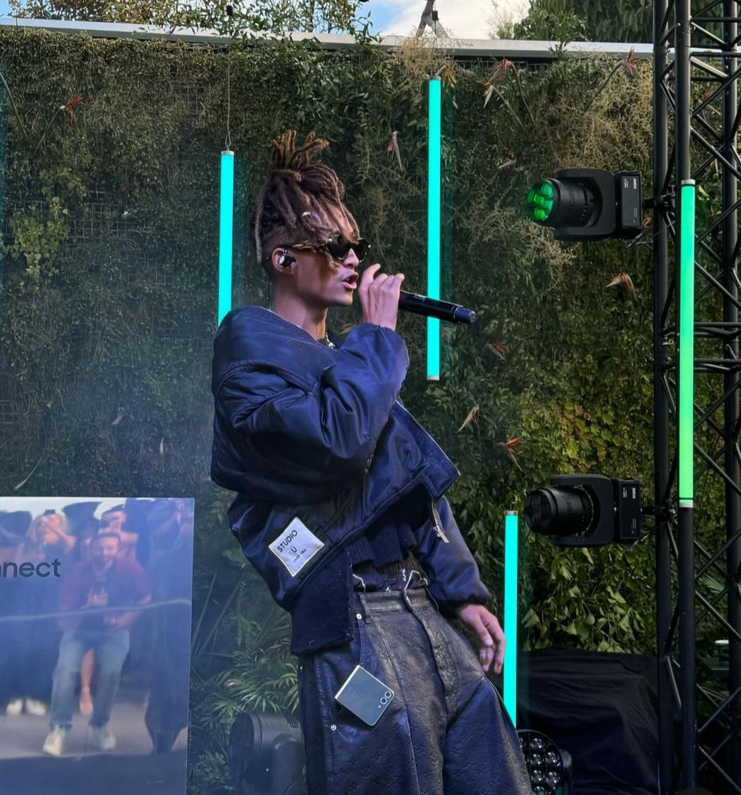 Vocês viram que o Jaden Smith usa o Z Flip como se... - Samsung Members