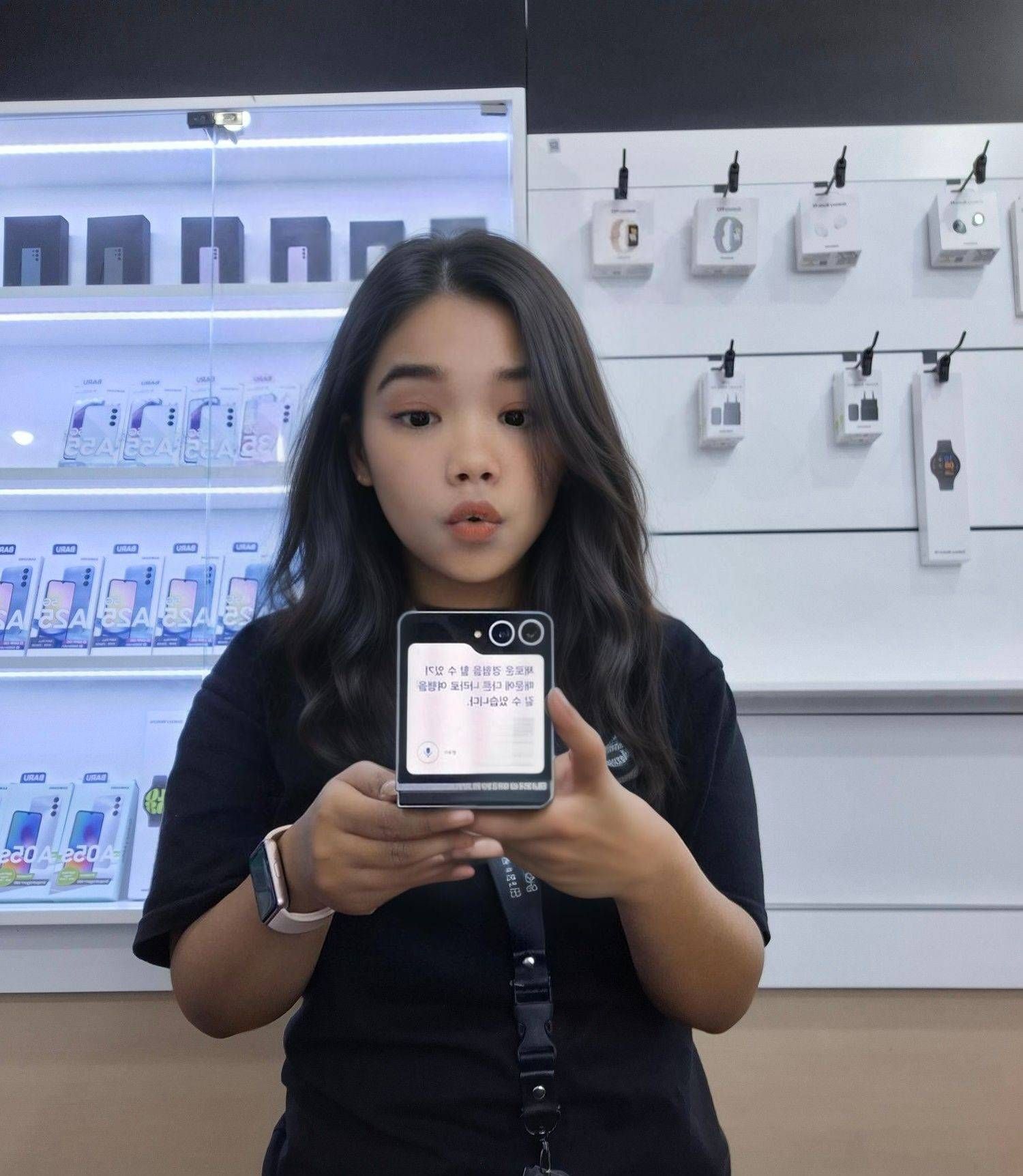 Dual screen interpreter - Samsung Members